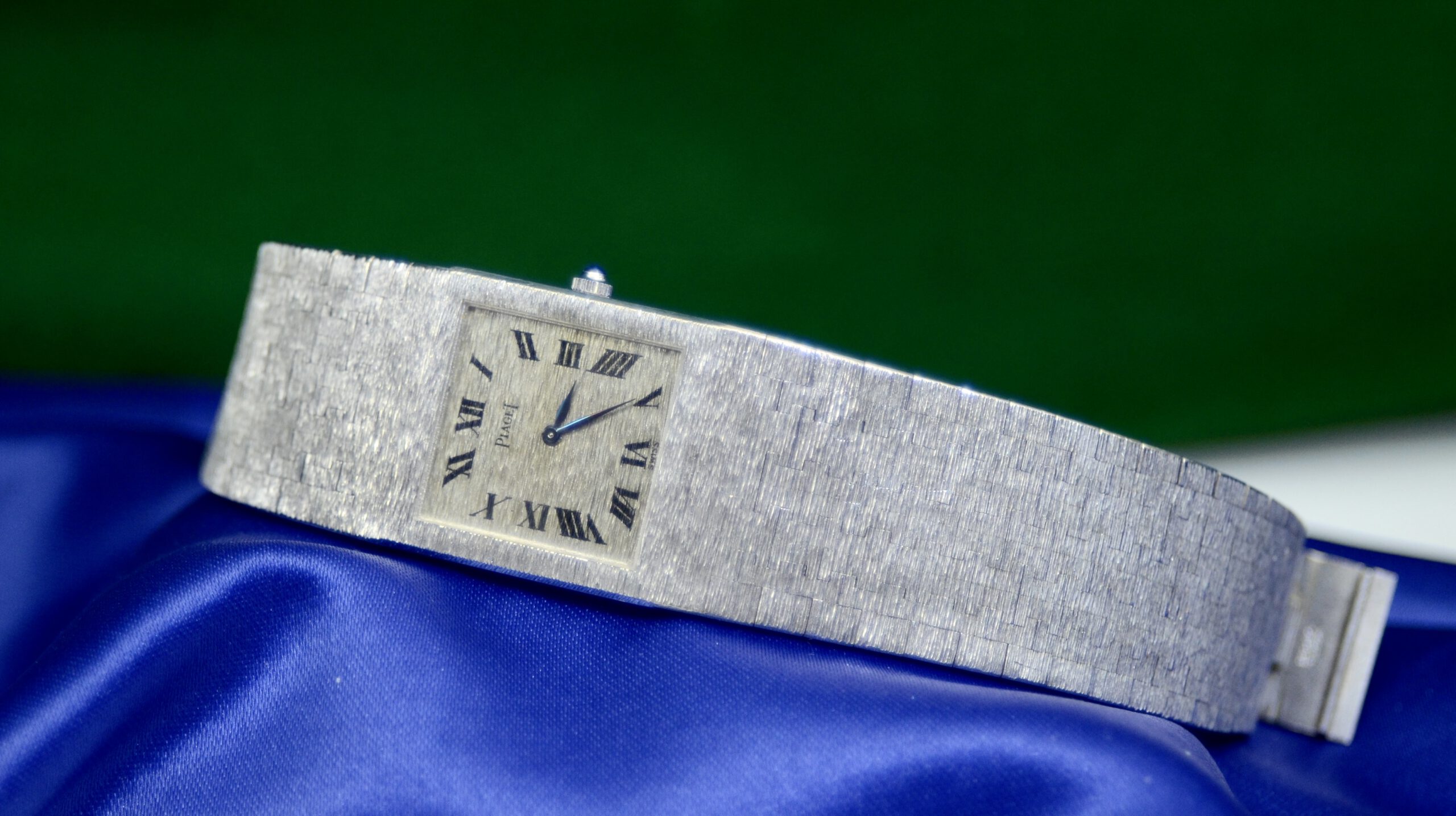 Piaget 18K White Gold watch 84.1 GM Ref. 9133 A 6 – Top Jeweler NYC